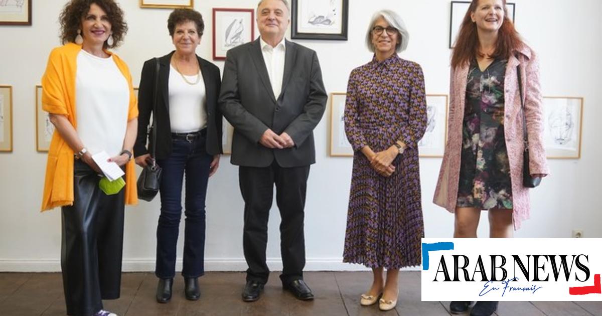 L'artiste émiratie Aisha Juma participe à l'exposition Beyond Belief en ...