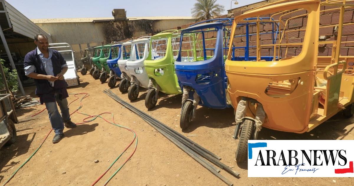 Au Soudan, le touk-touk électrique fait une entrée pétaradante | Arab ...