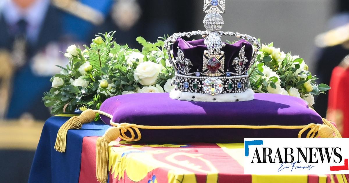 La couronne impériale: un joyau, symbole du pouvoir royal britannique ...