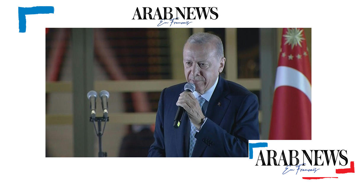 Le président turc Erdogan fait sa première apparition après sa victoire ...