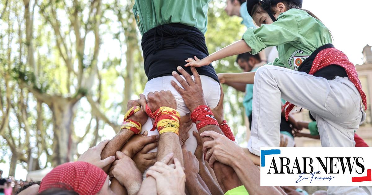 Les Castells, tours humaines, symboles de la culture catalane | Arab ...