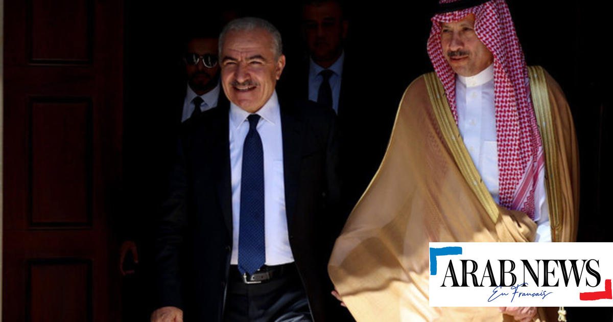 L’envoyé saoudien s’entretient à Ramallah avec le Premier ministre palestinien et un ...