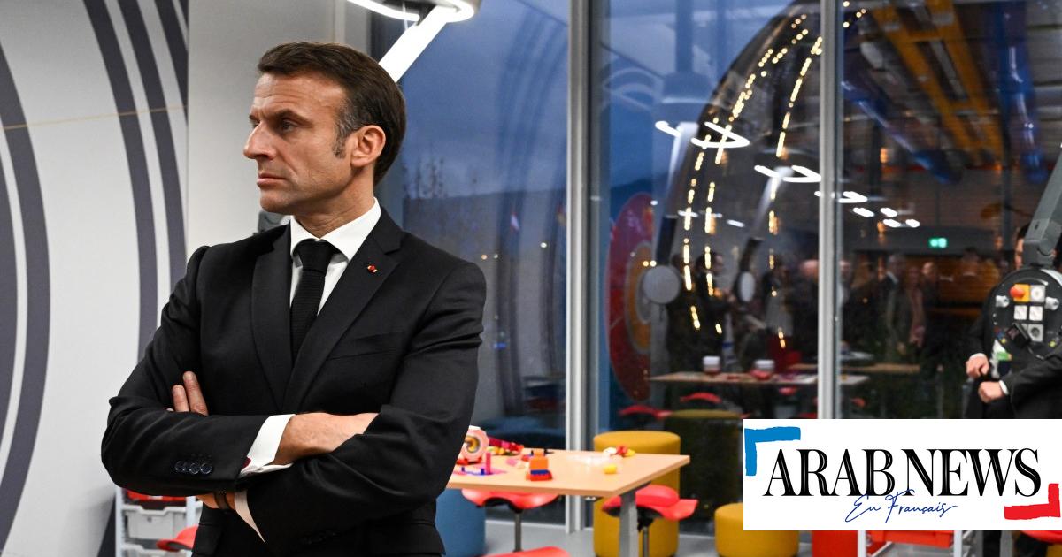 Macron visite le Cern pour redire les ambitions de la France | Arab News FR