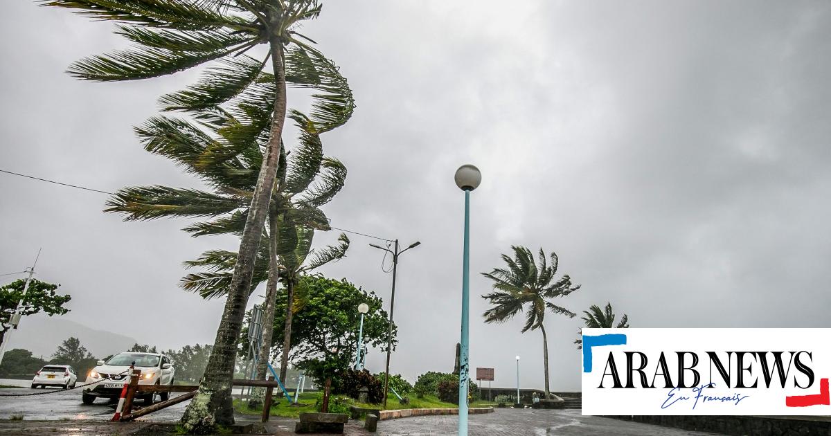 Premiers dégâts et chaos sur l'île Maurice, à l'approche du cyclone ...