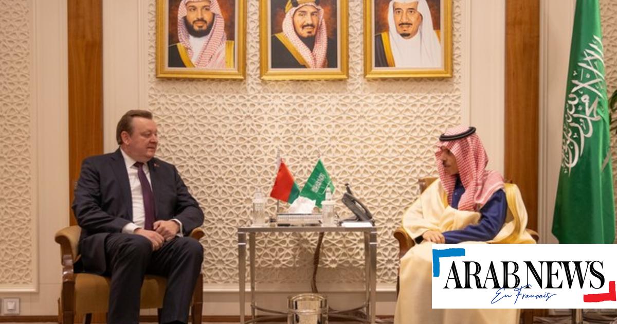 Le roi et le prince héritier saoudiens reçoivent des lettres du ...