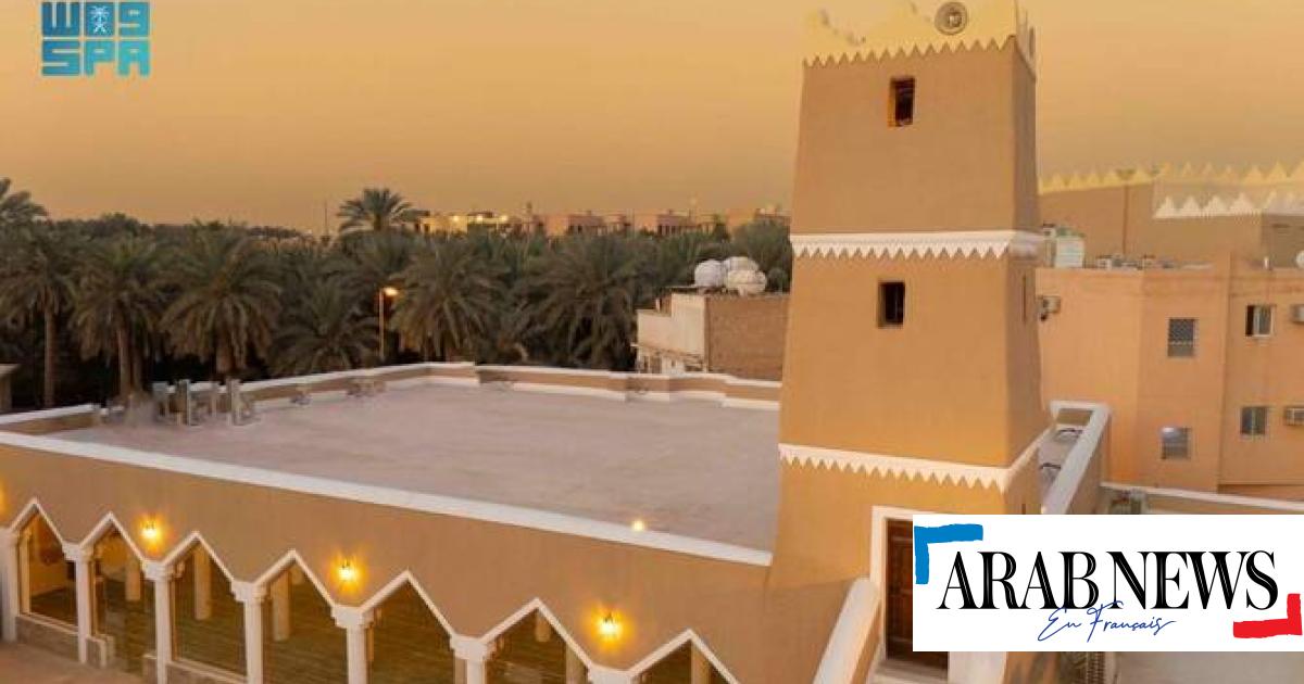 La restauration de la mosquée Al-Oudah à Diriyah redonne vie au ...