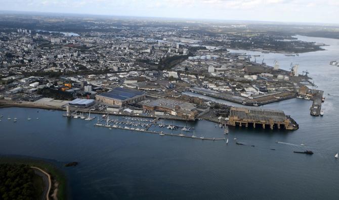 Le savoir-faire du port français de Lorient s'exporte à Oman | Arab News FR