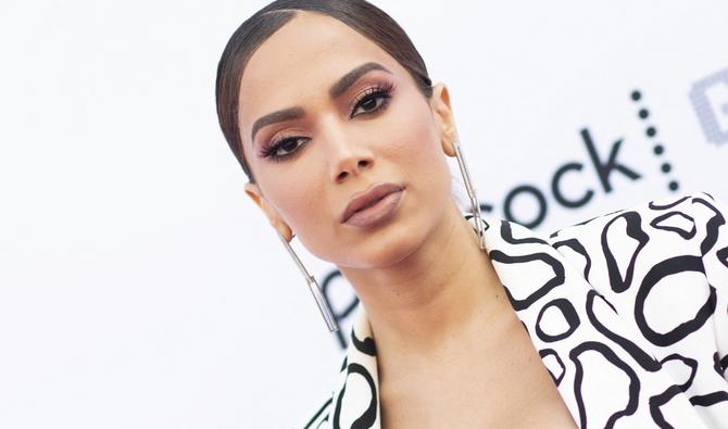 La chanteuse brésilienne Anitta bloque Bolsonaro sur Twitter | Arab News FR