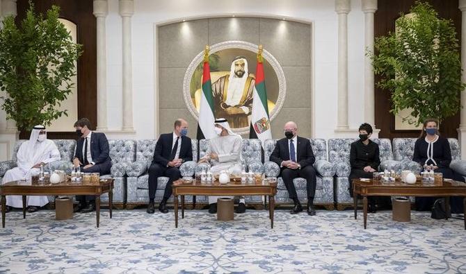 Le prince William rencontre cheikh Mohammed ben Zayed à Abu Dhabi ...