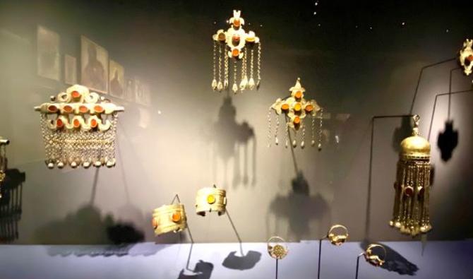 «Sur les routes de Samarcande, merveilles de soie et d’or», une ...