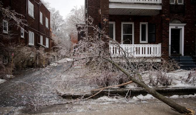 Tempête de verglas: Montréal figé sous la glace, importants dégâts ...