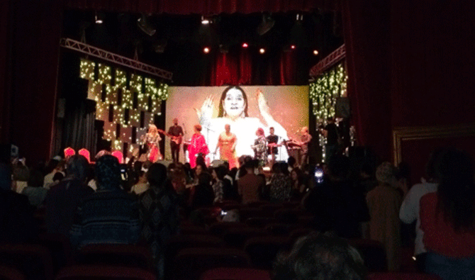 Cheikha Rimitti ressuscitée par ses héritières | Arab News FR