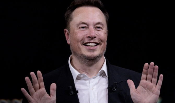 Voir Elon Musk à Paris, le «rêve» devenu réalité de fans français de la ...