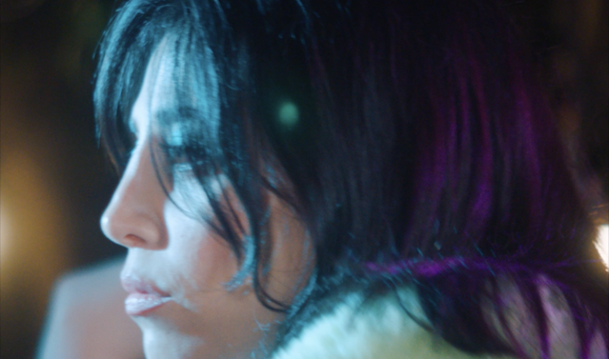 Sarah Mansour dévoile son identité musicale multiculturelle avec son ...