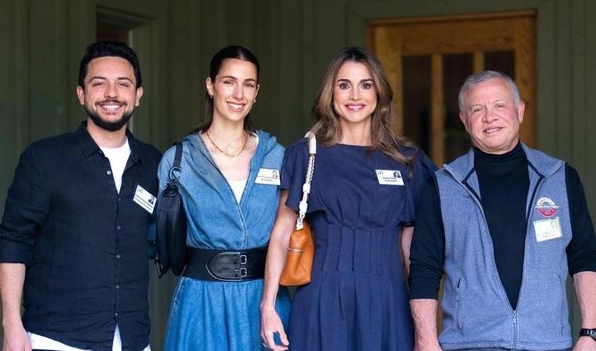 La reine Rania poste des photos de la première visite officielle de la ...