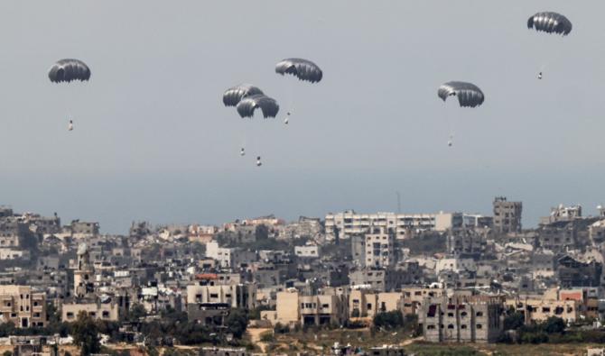 La France participe à un largage d'aide humanitaire massif sur Gaza ...